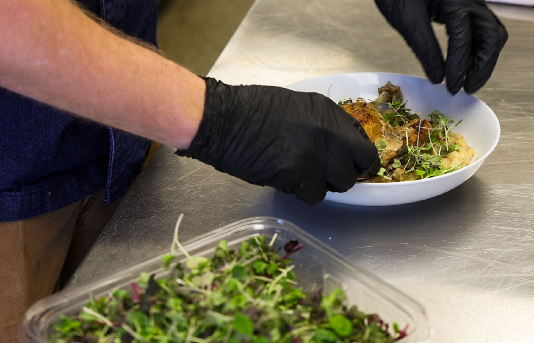 Heron Bistro chef creates French menu in Michigan City