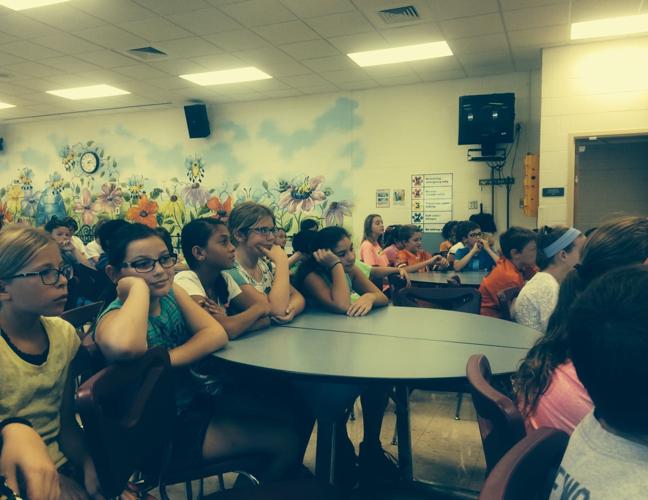 Judge teaches students constitution lesson