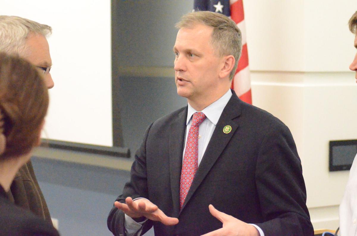 Casten talks Social Security, banking safety and more in first Orland ...