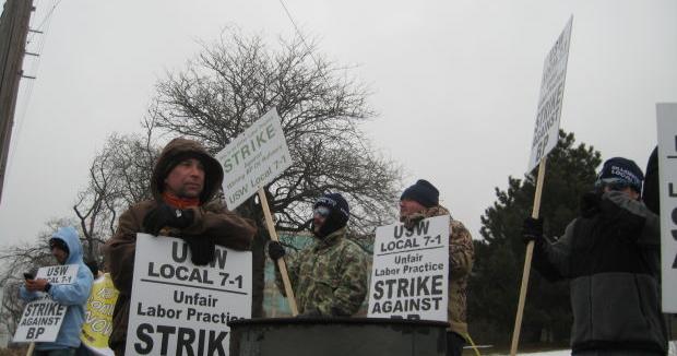 USW Local 7-1 sells T-shirts to support strike fund