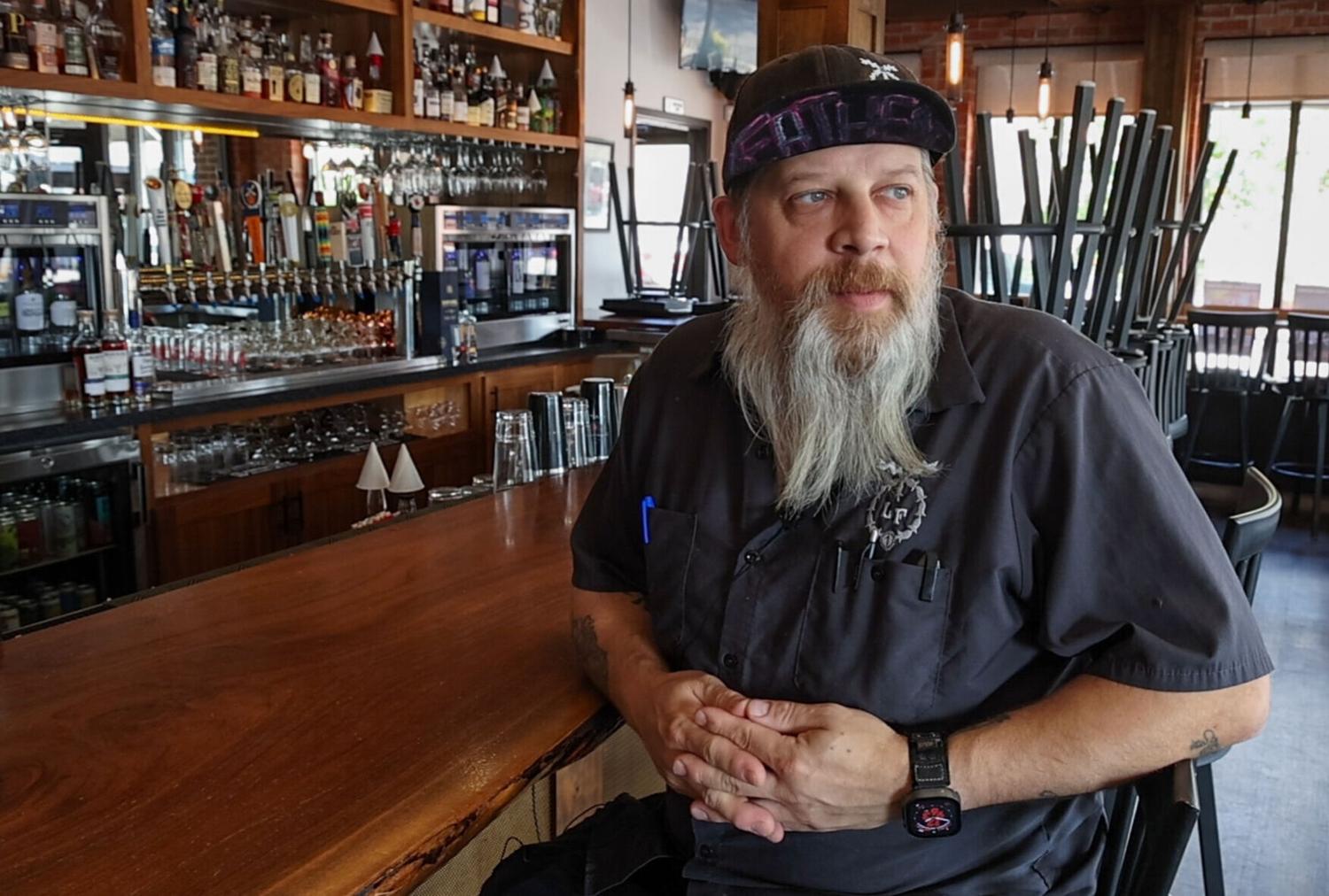 Lincoln Flats Chef makes Valpo's best pork chops, pretzels