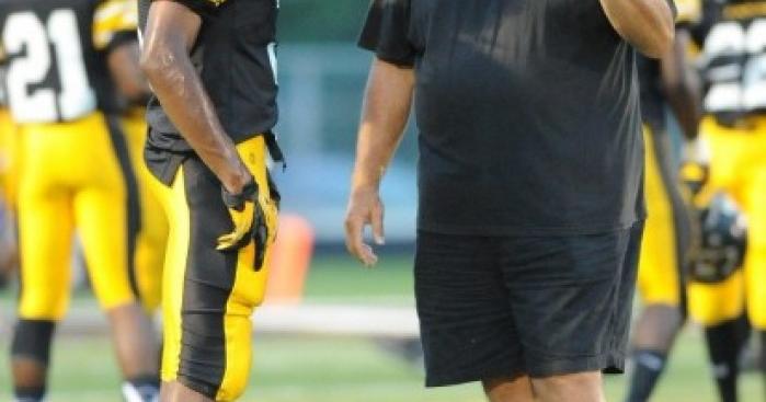 Marian Catholic football coach Dave Mattio announces his retirement
