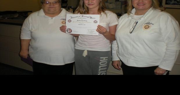 Students earn VFW essay honors