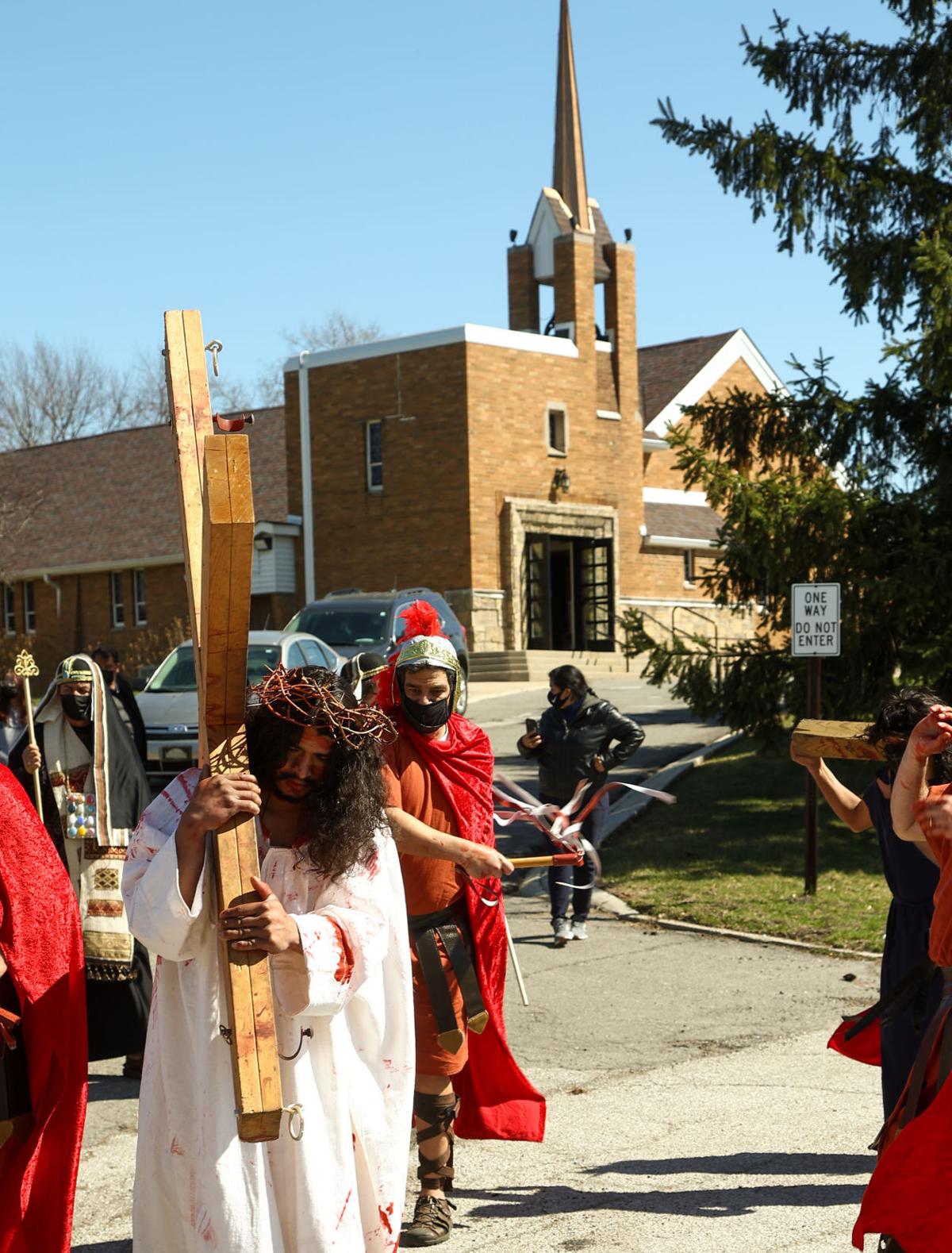 WATCH NOW: Hispanic tradition recalls Jesus' final moments | Lake ...