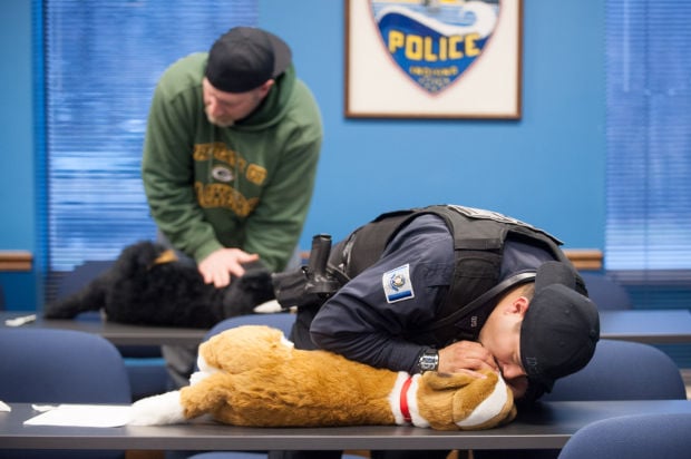 Local vet teaches K-9 CPR, first aid to police, fire departments