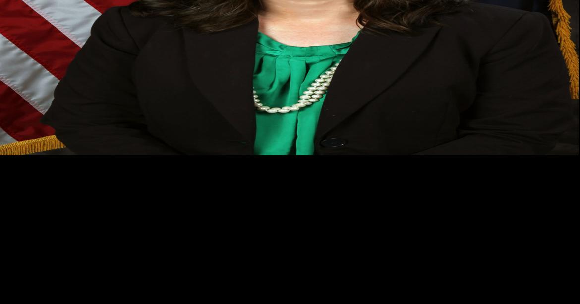 Indiana state comptroller Tera Klutz will resign in November after ...