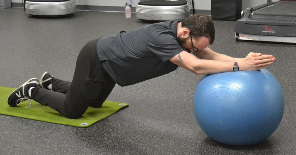THIS WEEK'S EXERCISE: Swiss ball roll out