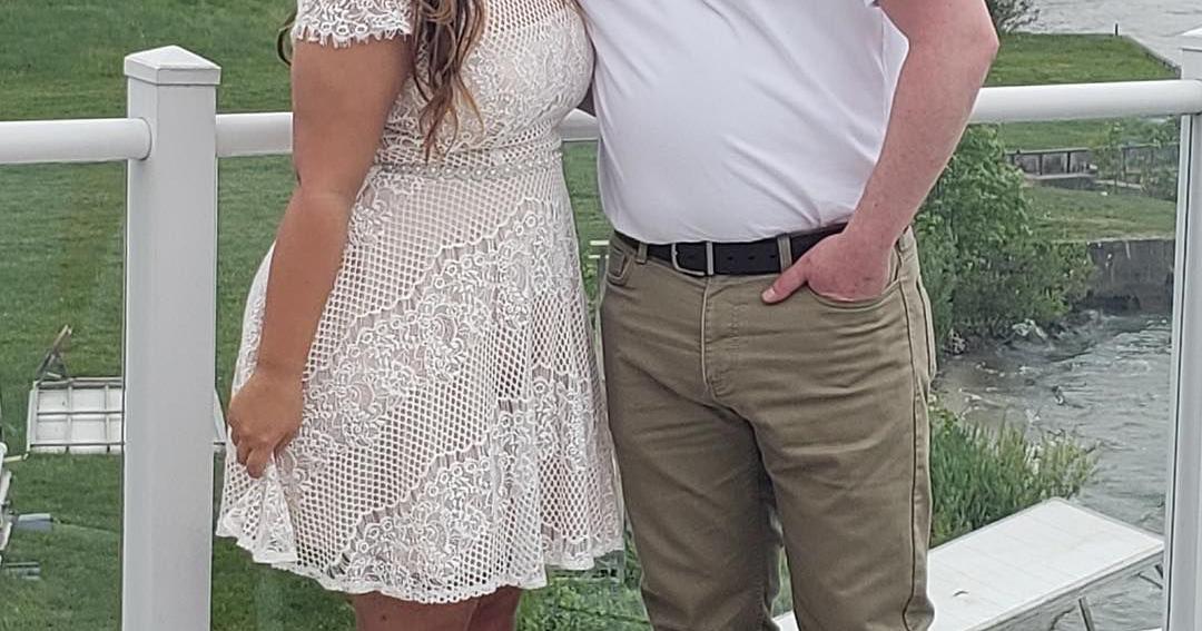 Mr. and Mrs. Dobosz tie the knot