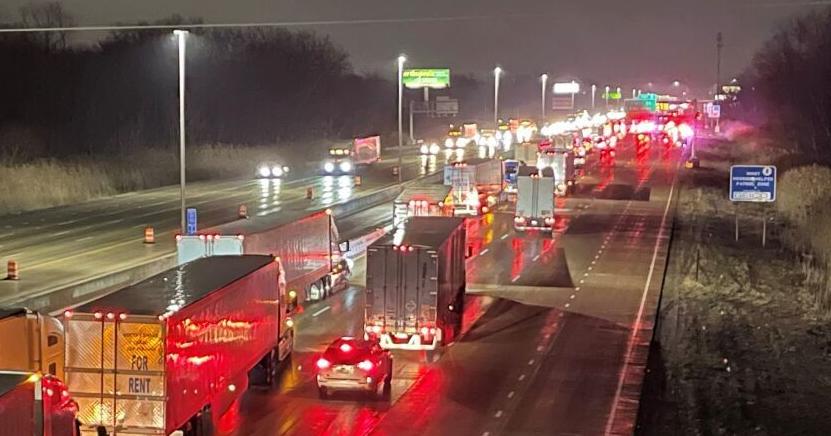 Motorcyclist dies in Tuesday night crash on Borman Expressway