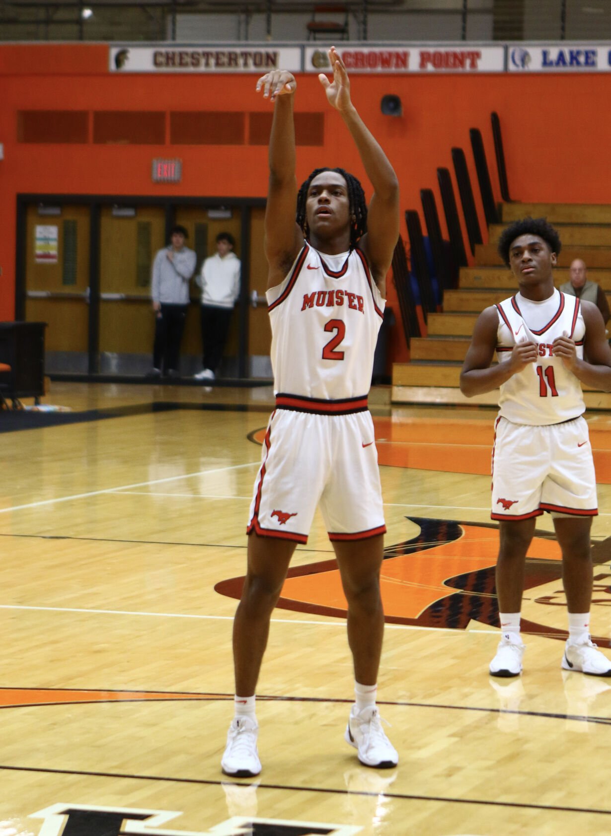 Shaw, Crown Point boys, Valpo girls earn IBCA weekly honors