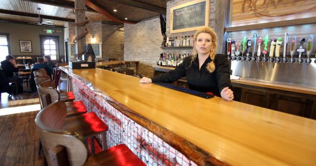 Strongbow Inn to close restaurant; banquets and brunches to continue