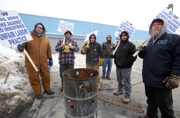 Steel center workers striking in Portage