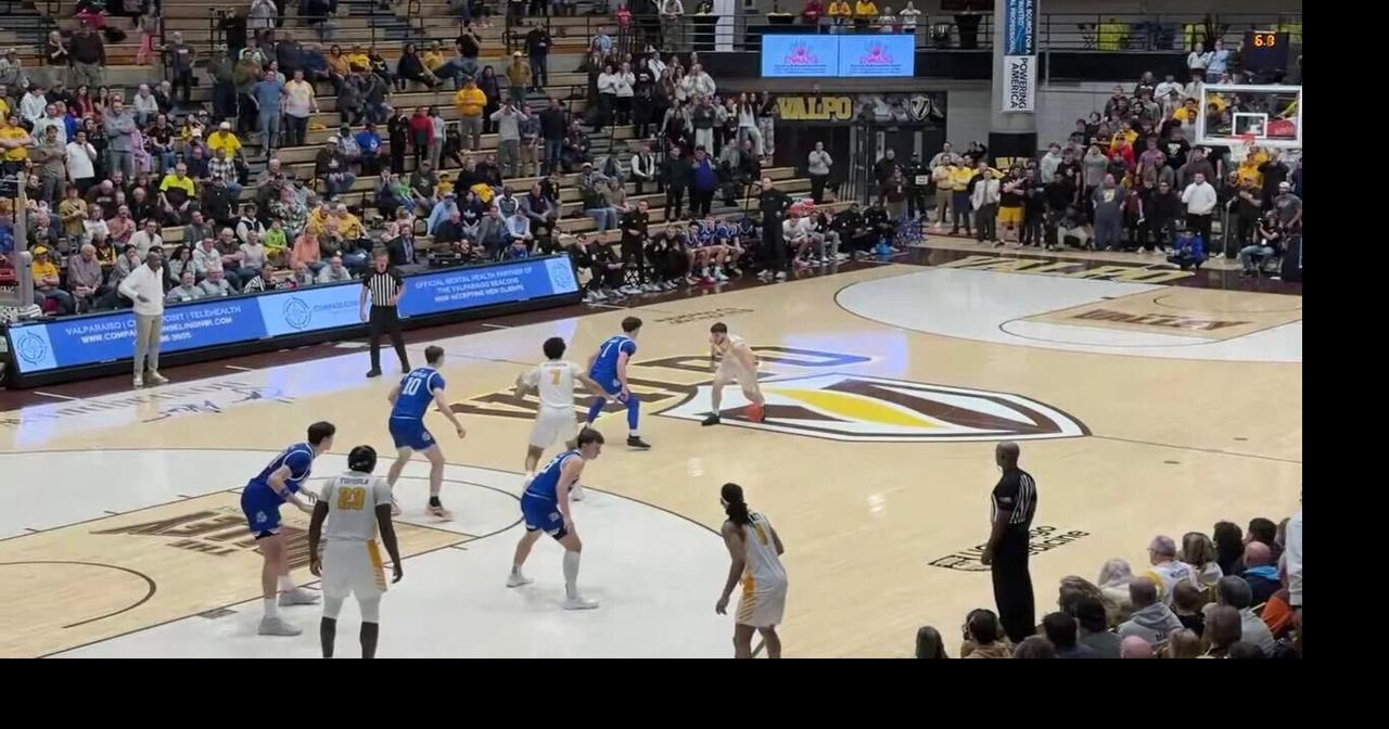 WATCH: Valparaiso's JT Pettigrew hits a game-winning 3