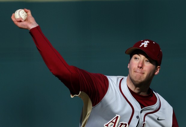 Andrean holds off Morton for victory