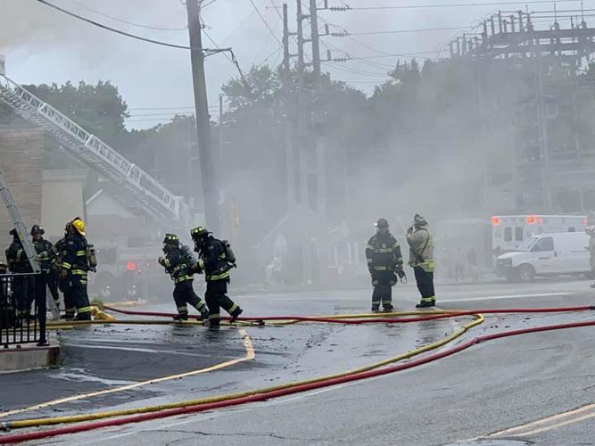 Apartment complex catches fire in Cedar Lake, ends in one injury