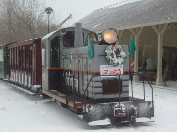 Candy Cane Express celebrates holiday season