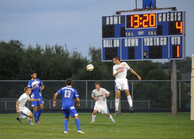 Bloom Township shuts out Crete-Monee in boys soccer