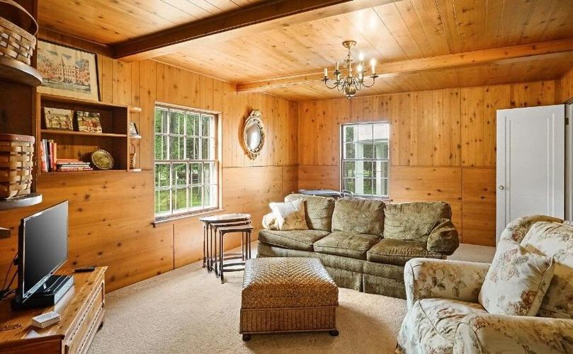 Charlie Finley's former home near LaPorte on the market