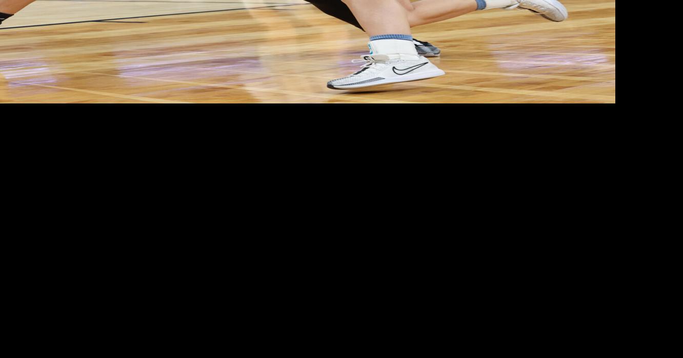 Class 4A State Championship between Lake Central and Lawrence Central