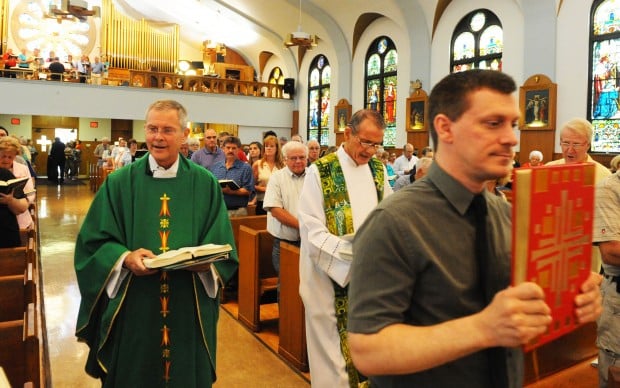 Former area priest remembered at memorial Mass in Calumet City