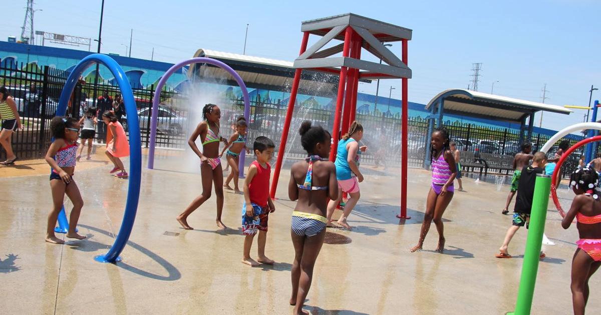 New splash pad draws families to downtown East Chicago