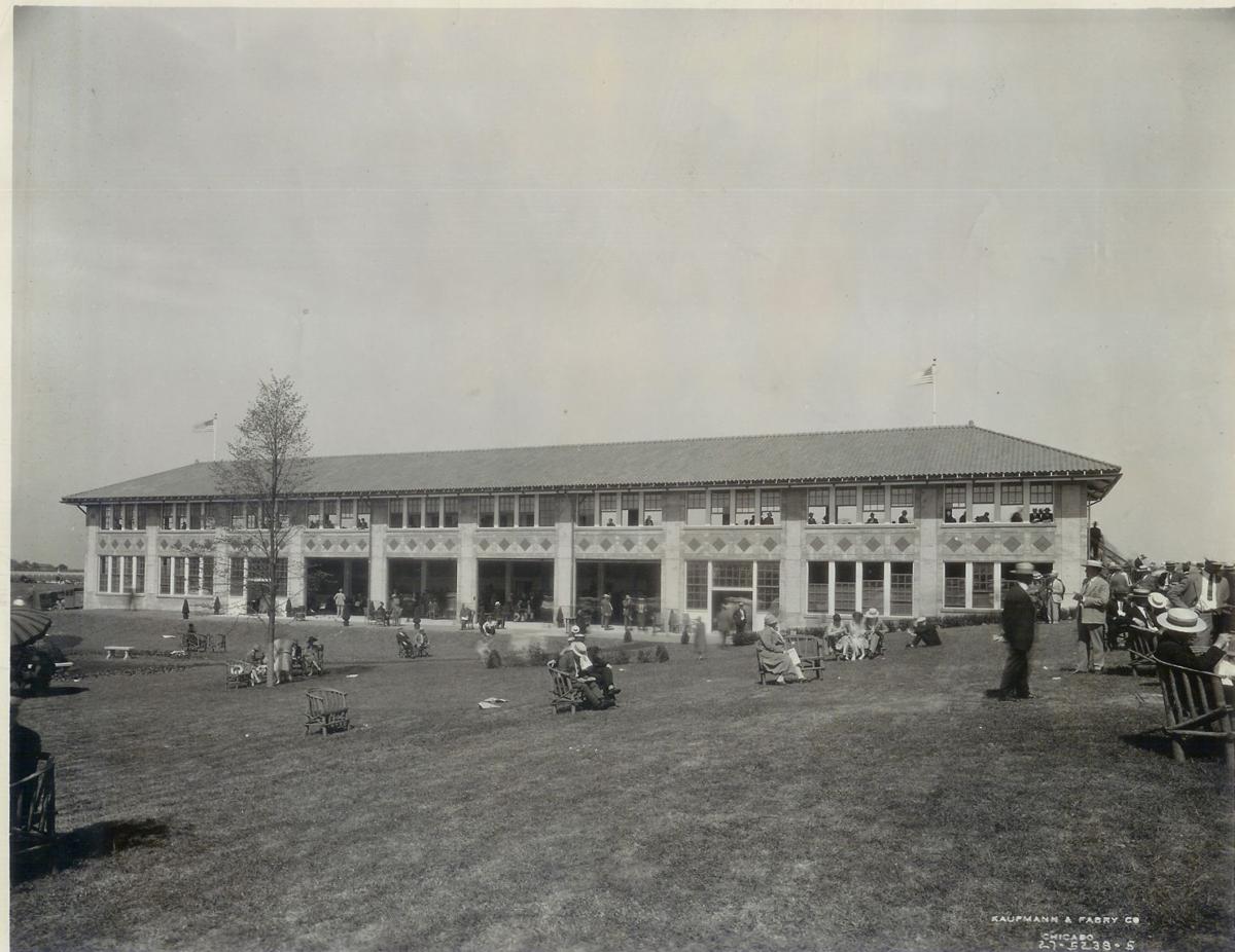 Historic photos of Balmoral Park