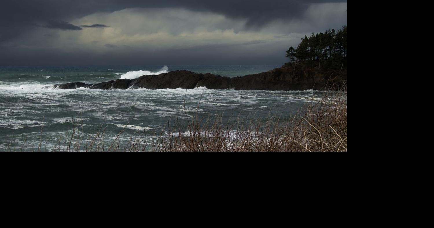Storm Watching on the Central Oregon Coast | Oregon | nwtravelmag.com