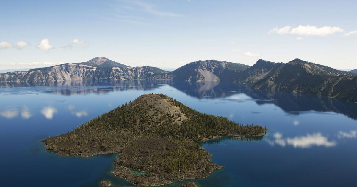 Reflections on America’s Deepest Lake: Crater Lake, Oregon | Features ...