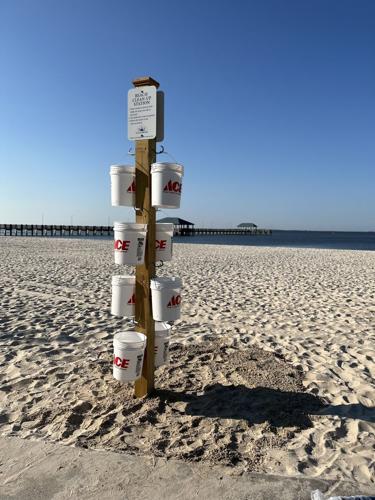 Beach Bucket Clean Up Idea Gets a "Thumbs Up" from Locals | Local ...