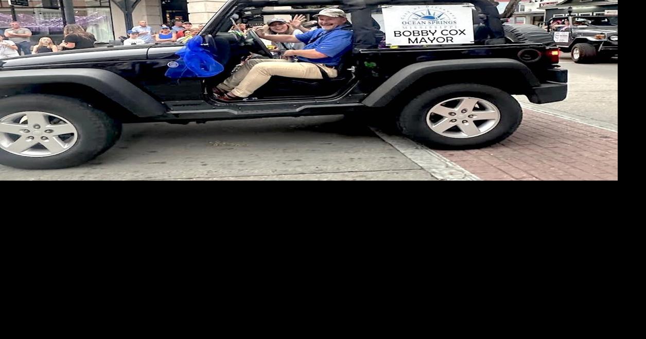 PHOTO GALLERY: Downtown Turns Blue and Grey as Greyhounds Roll for ...