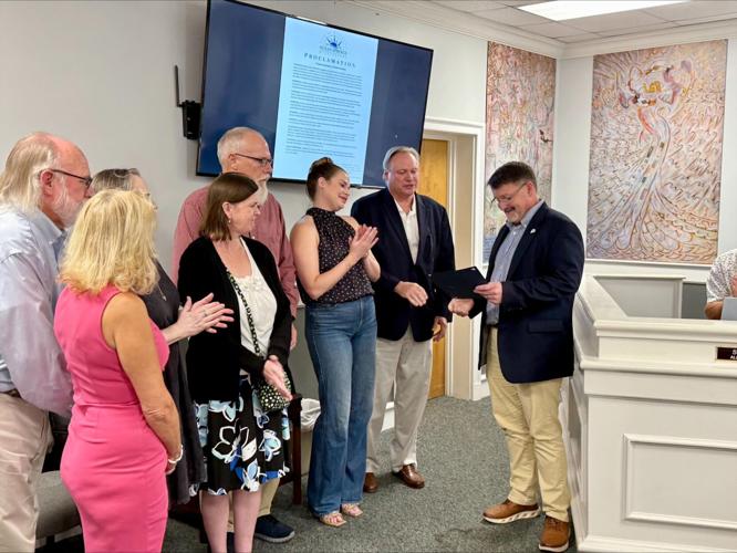 New Mayor, Board Remember Jeanne Carter Luckey with Honorable ...