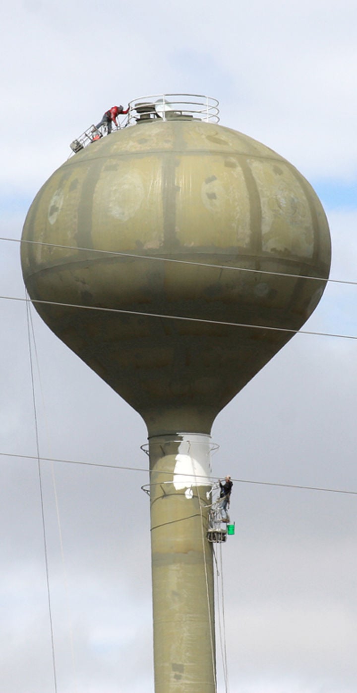 It didn’t just grow there: construction of the new water tower | News ...