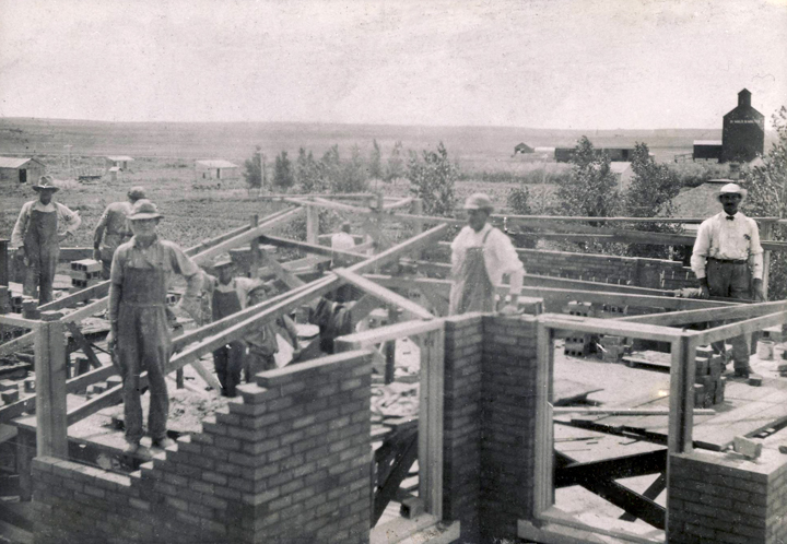 Restored to glory, Prestigious Onida home lends much to local history ...