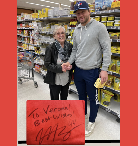 Leafs fans have chance encounter with Morgan Rielly at Zehrs