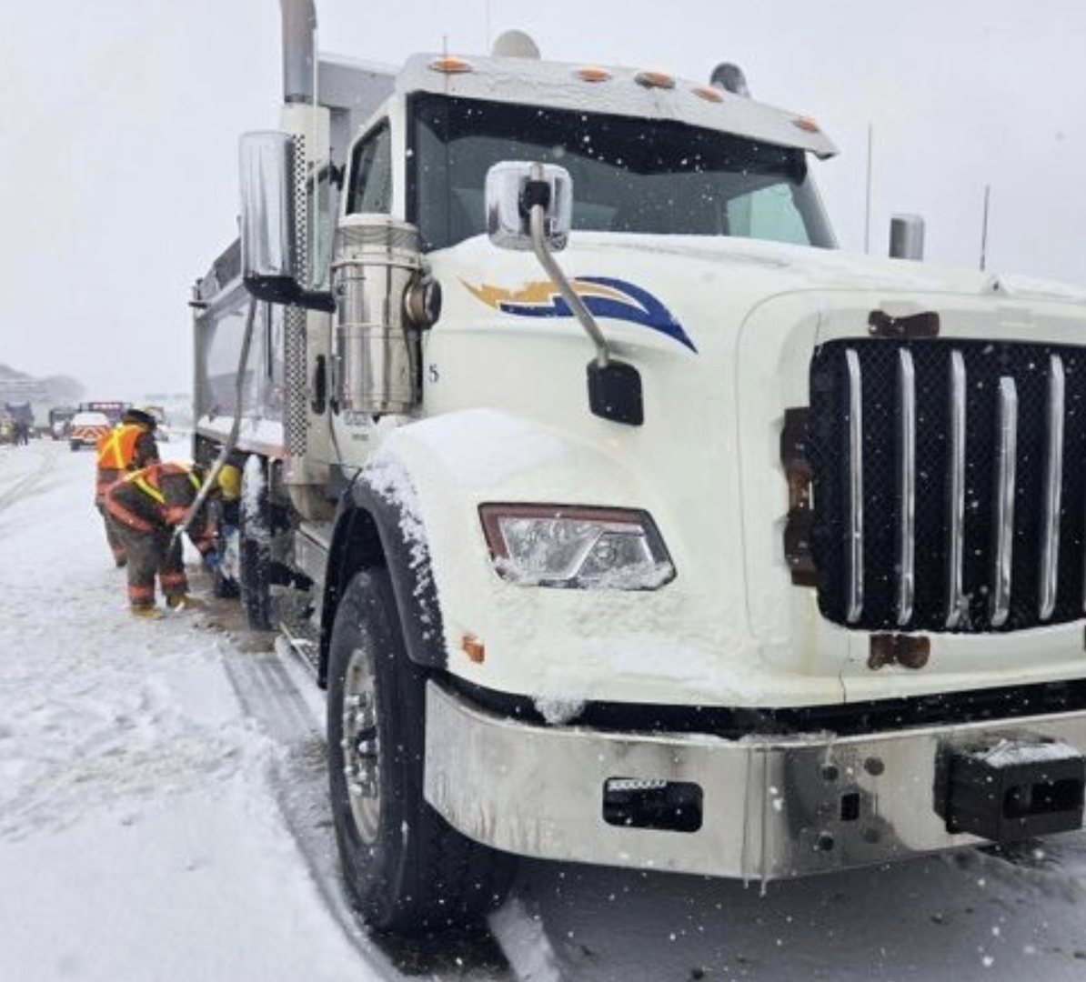 Durham ambulance, fire truck struck on 401