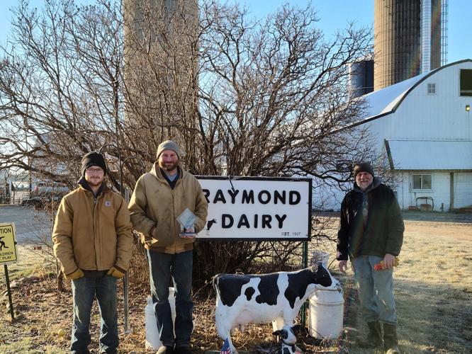Dairy Farmers receive Burnett Dairy Milk Quality Award | News ...
