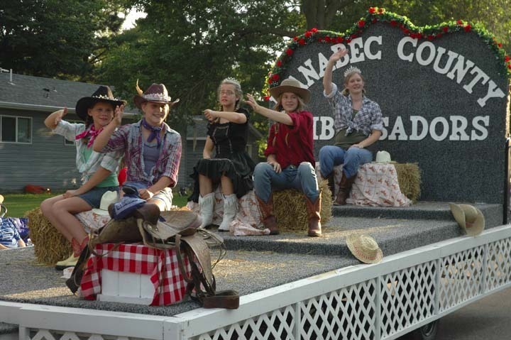 @ the Isanti parade 1 of 2 | | osceolasun.com