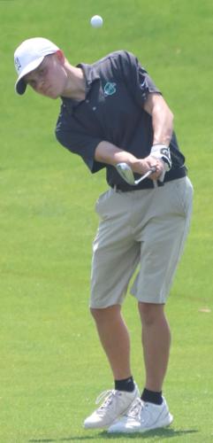 Hall finishes in a tie for third at regionals | Sports | osceolasun.com