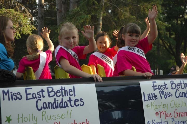 @ the Isanti parade 1 of 2 | | osceolasun.com