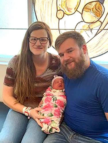 Pella Regional welcomes first baby of 2023 | Local News | oskaloosa.com