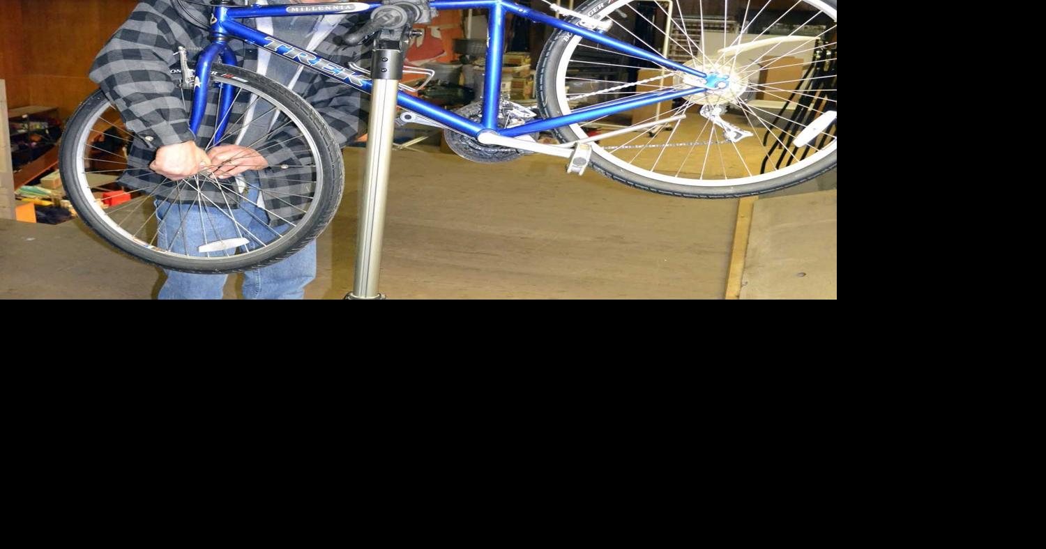Bike Enthusiasts Restoring Bicycles as Fund-Raiser for The Well | Pella ...