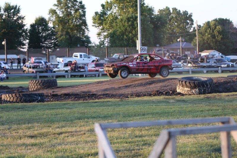Redneck Rally races around fair track | Local Sports | oskaloosa.com