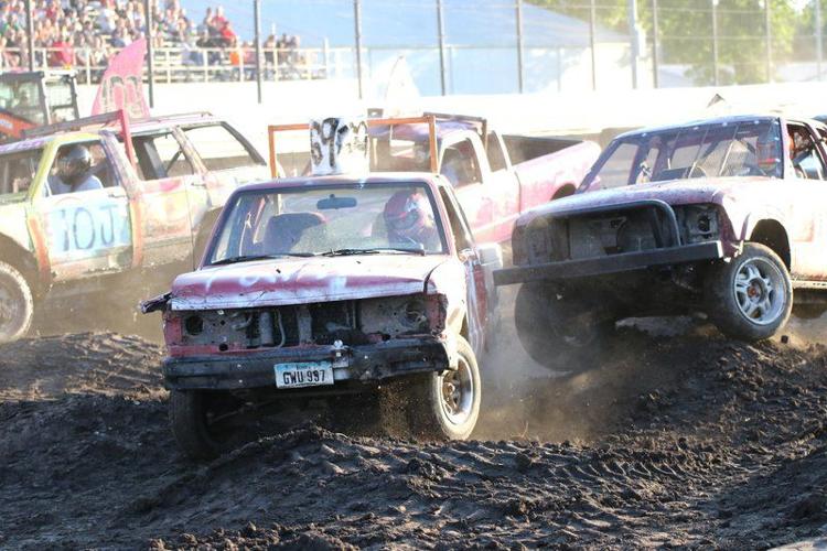 Redneck Rally races around fair track | Local Sports | oskaloosa.com