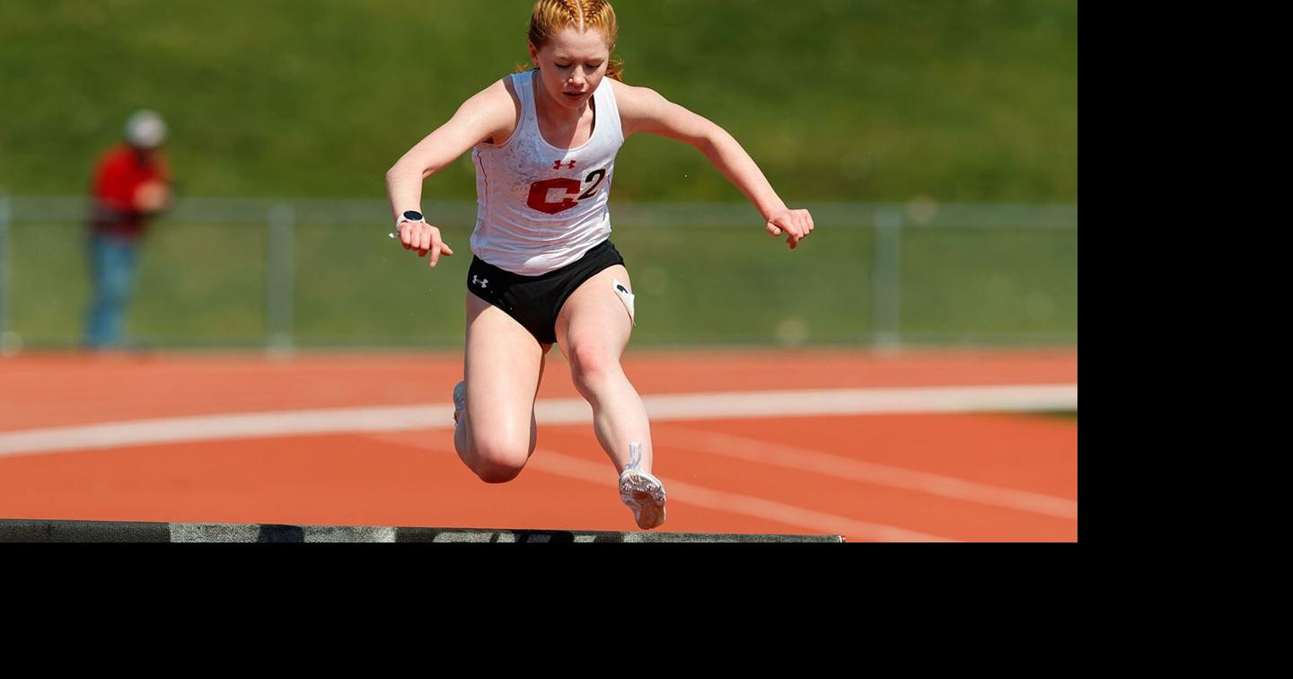 Dutch women compete against wind at home track meet | Pella | oskaloosa.com