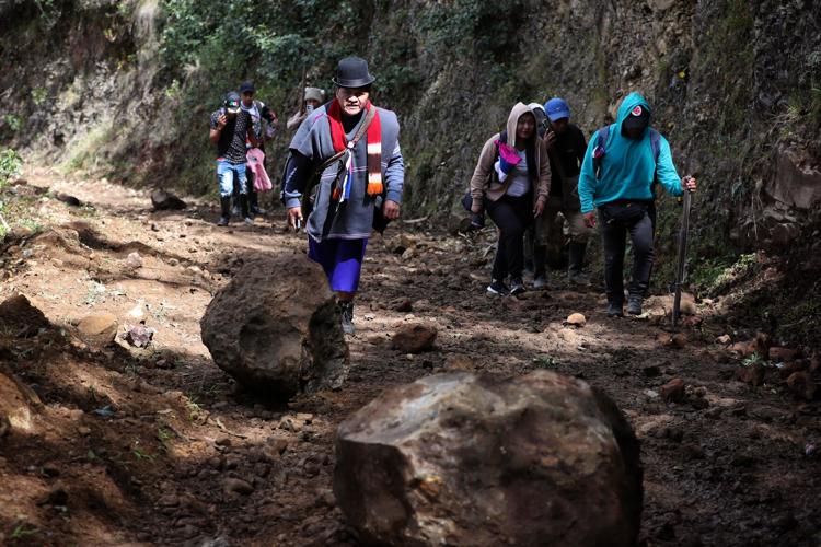Colombian army deploys hundreds of soldiers in country's southwest ...