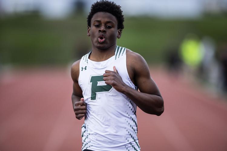 Area athletes battle in the 97th Osky Relays | Sports | oskaloosa.com