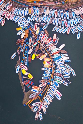 See the world in vertical: Top photos by AP photojournalists | National ...