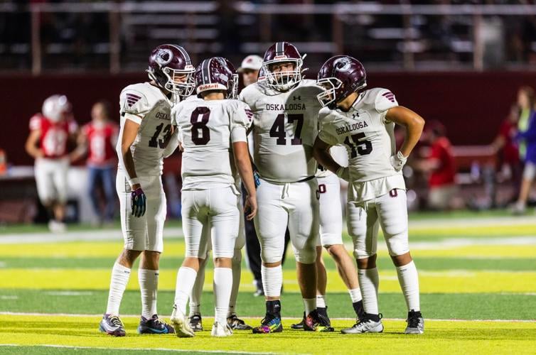 Oskaloosa football returns experienced group to lead the Indians this ...