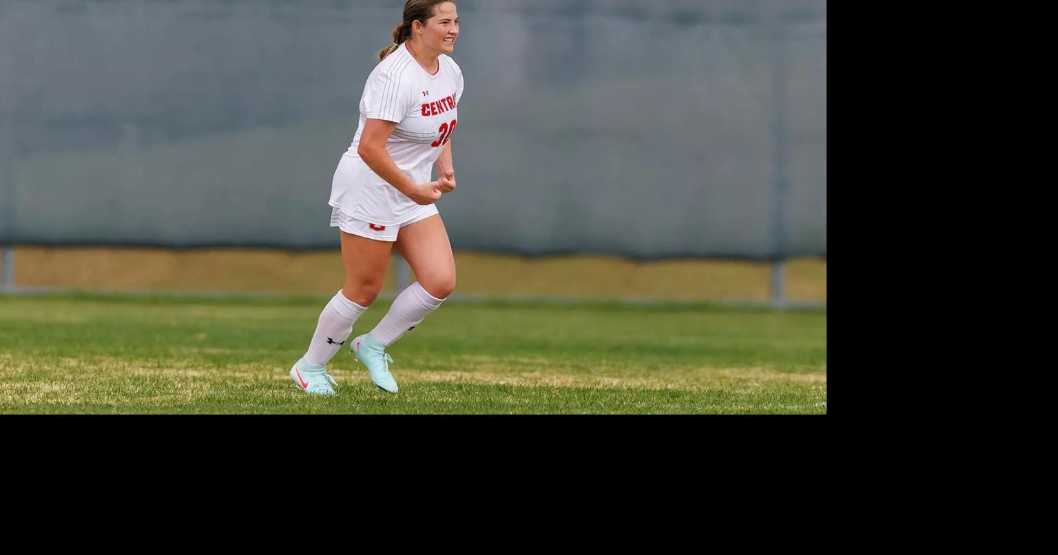 Rustad leads Central women in soccer rally | Pella | oskaloosa.com