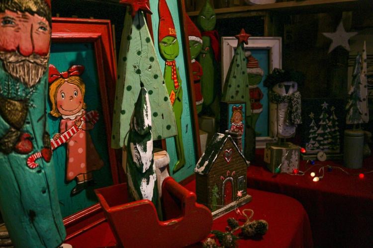 Pella celebrates third Kerstmarkt full of European charm | Local News ...